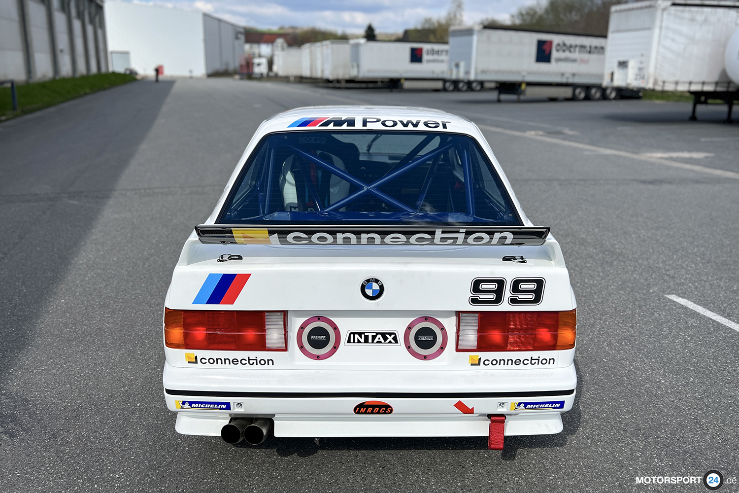 Replica of a BMW M3 E30 DTM on bodyshell | MOTORSPORT24 - High-quality racing parts since 2006